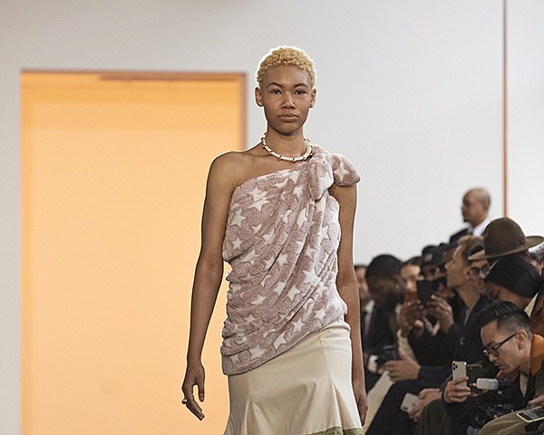 Keeping Fashion in the Family at Kenneth Nicholson’s NYFW Presentation ...